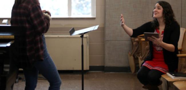 Esteli Gomez is living her best musical life | Lawrence University